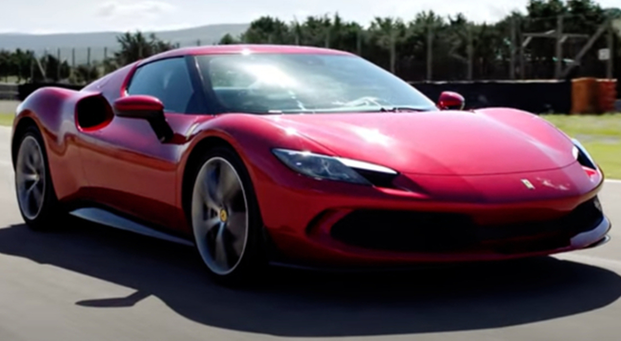 Ferrari 296 GTB, un missile sulla pista di casa: solo la SF90 Assetto ...