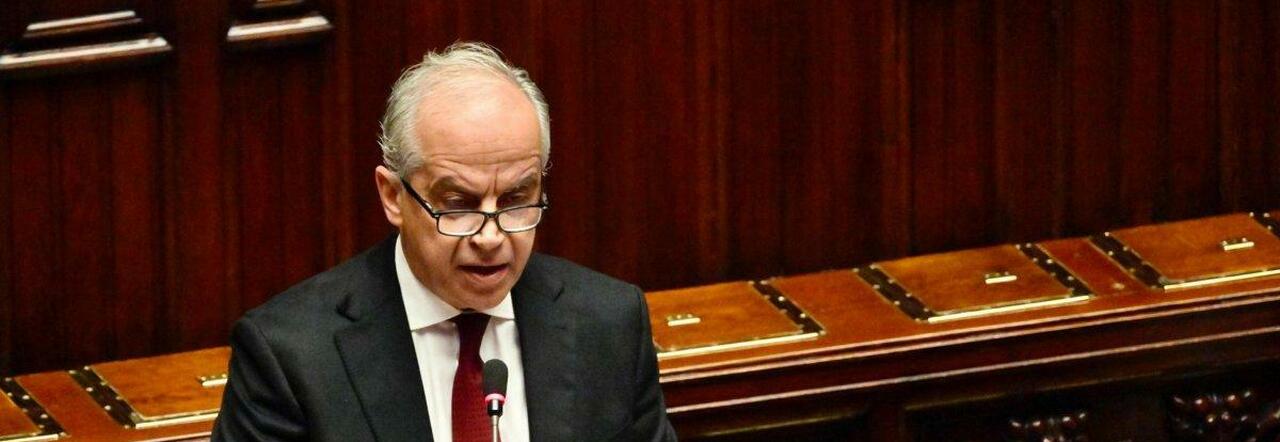 Piantedosi: «Migranti, la rotta dei finti turisti. In arrivo una ... Piantedosi: «Migranti, la rotta dei finti turisti. In arrivo una ...