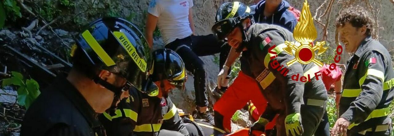 Motorcyclist Plunges into Ravine on the Amalfi Coast