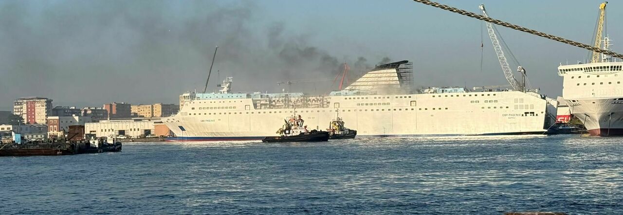 Fire Breaks Out on Docked Ship in Naples Port