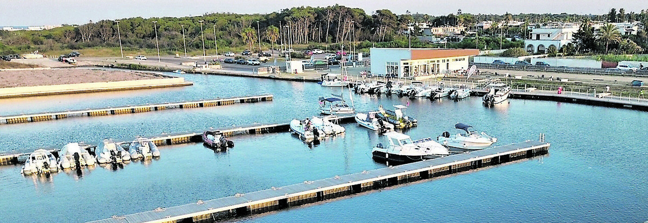 San Cataldo, Salento Navigando rinuncia alla darsena: Palazzo Carafa ...