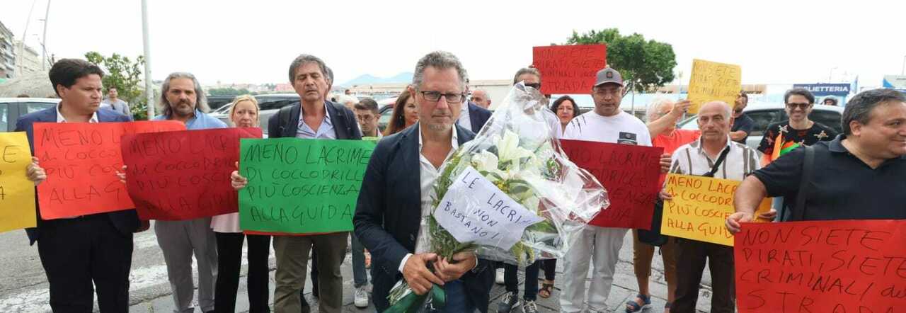 Honoring Victims of the Streets in Naples