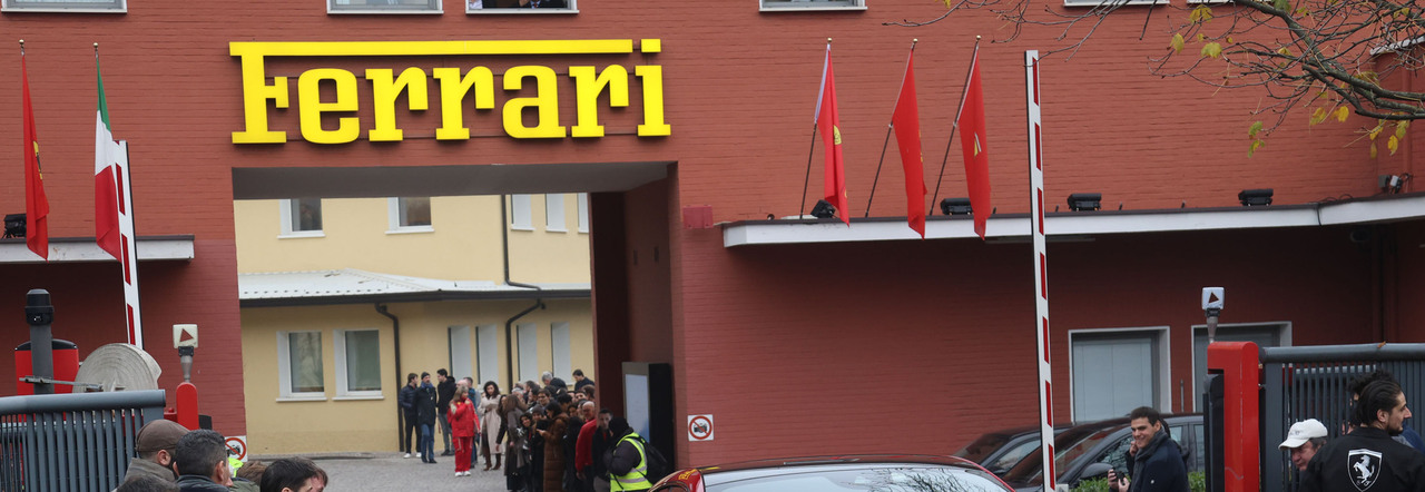 Stalking alla collega: il Tribunale dà ragione alla Ferrari, nessun ...