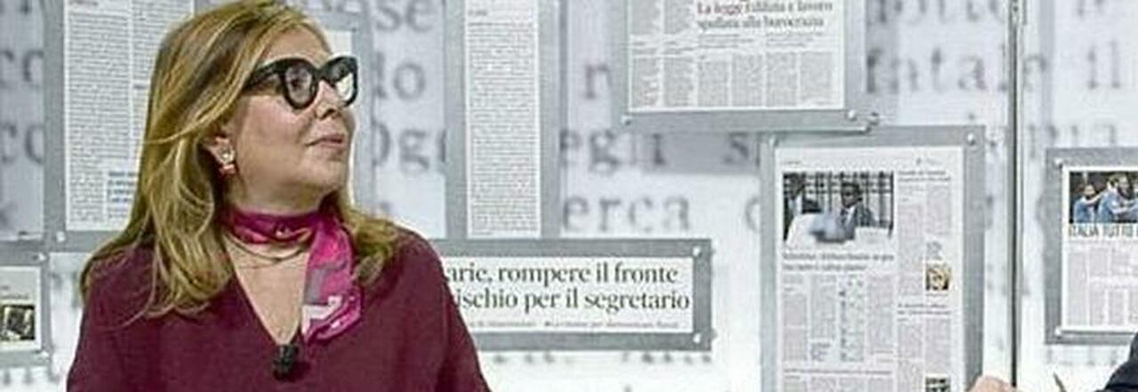 Il premio Serao a Maria Latella: «Con noi donne cambia anche la narrazione»