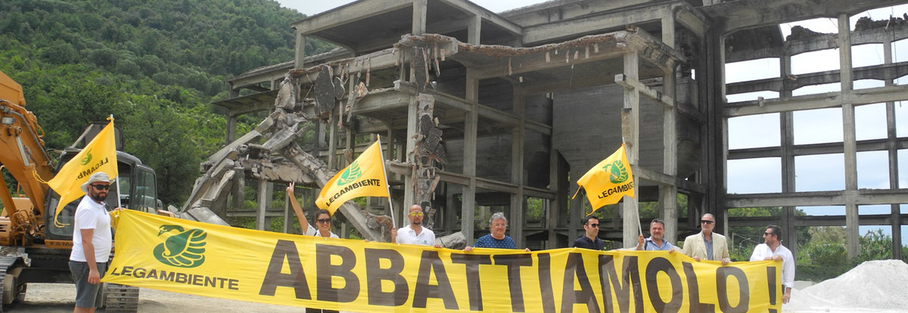 Salerno, abusivismo edilizio: abbattuto solo il 14% delle strutture non regolari