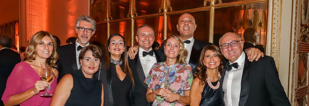 Napoli, notte in smoking all’Unione, Savelli: «Così brindo ai miei 50»