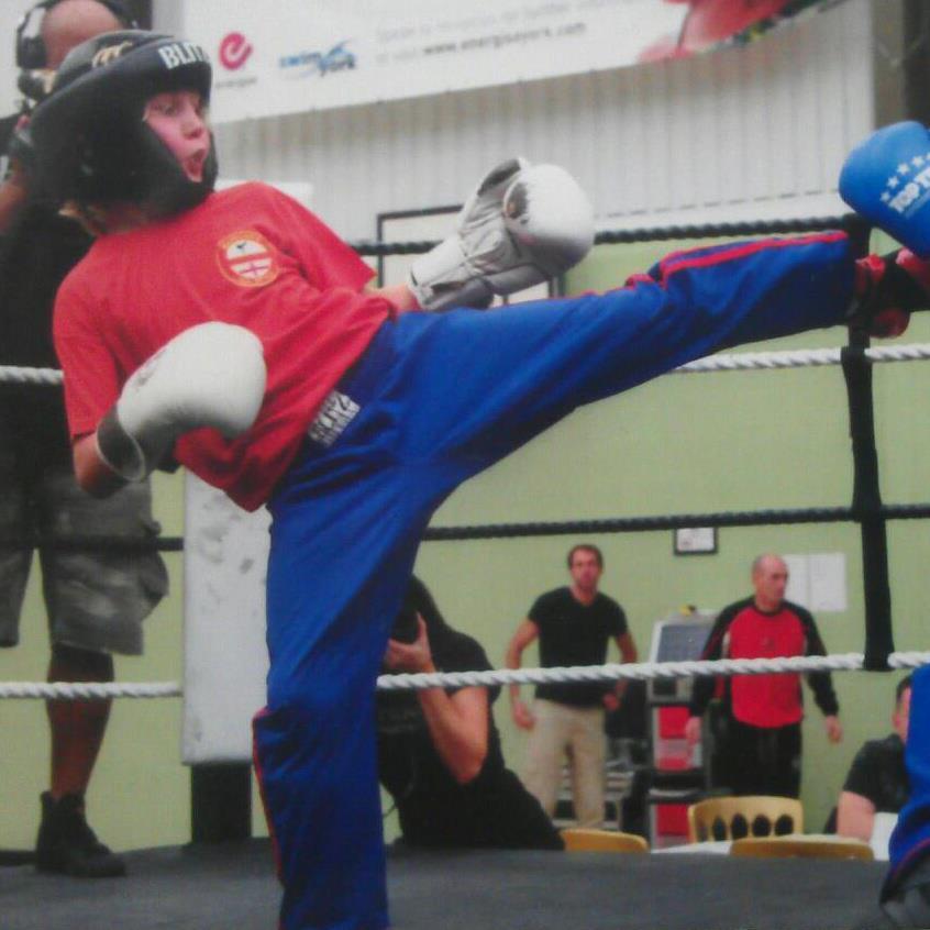 Si accascia e muore a 14 anni durante un combattimento di kickboxing -Foto