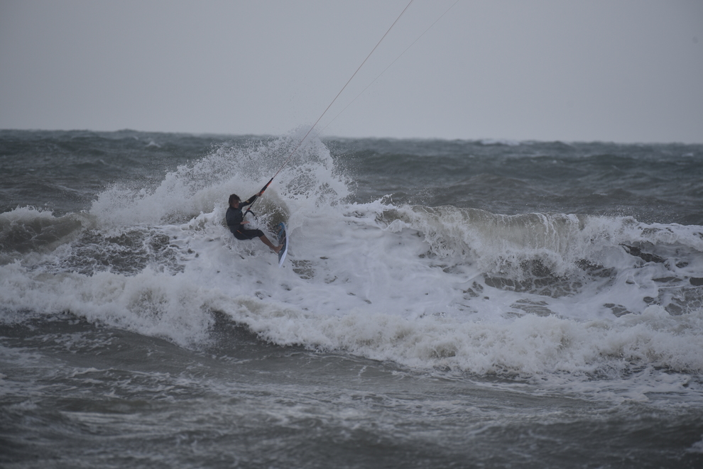 Kitesurf, Paolo Morga fa il tris: a 16 anni è campione italiano under ...