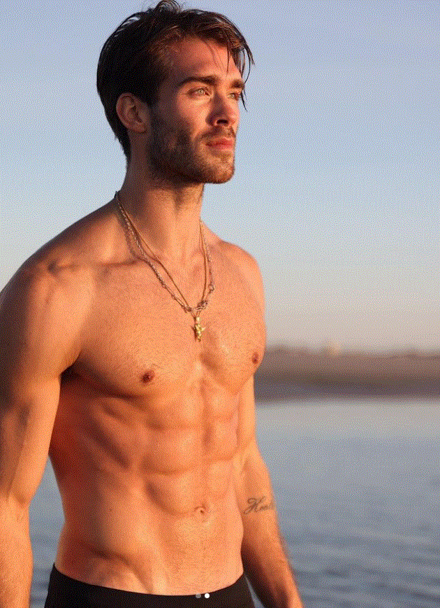 Influencer distrugge statua (dell'800) da 100 mila euro. Il gestore ...