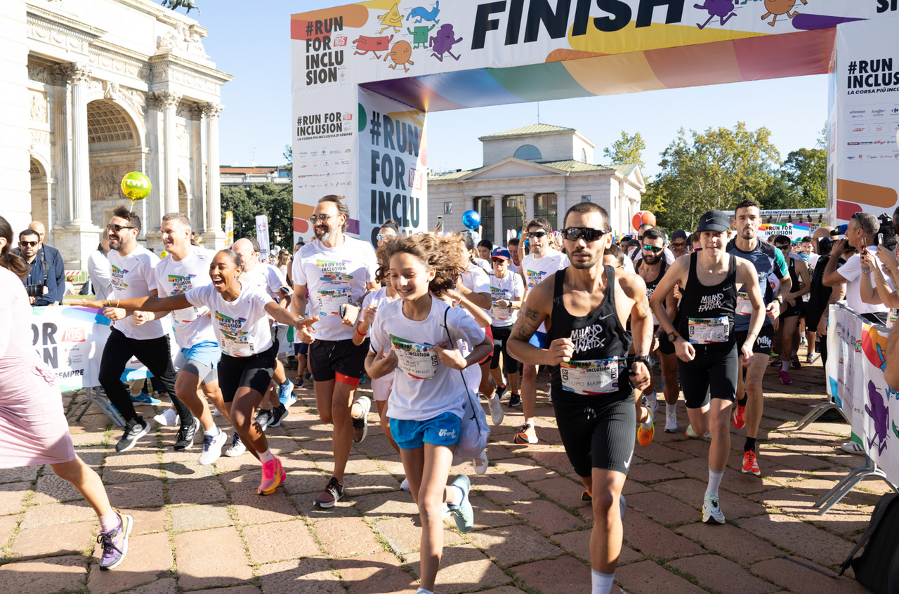 In 6mila oggi a Milano per correre per l'inclusione: festa all'Arco ...