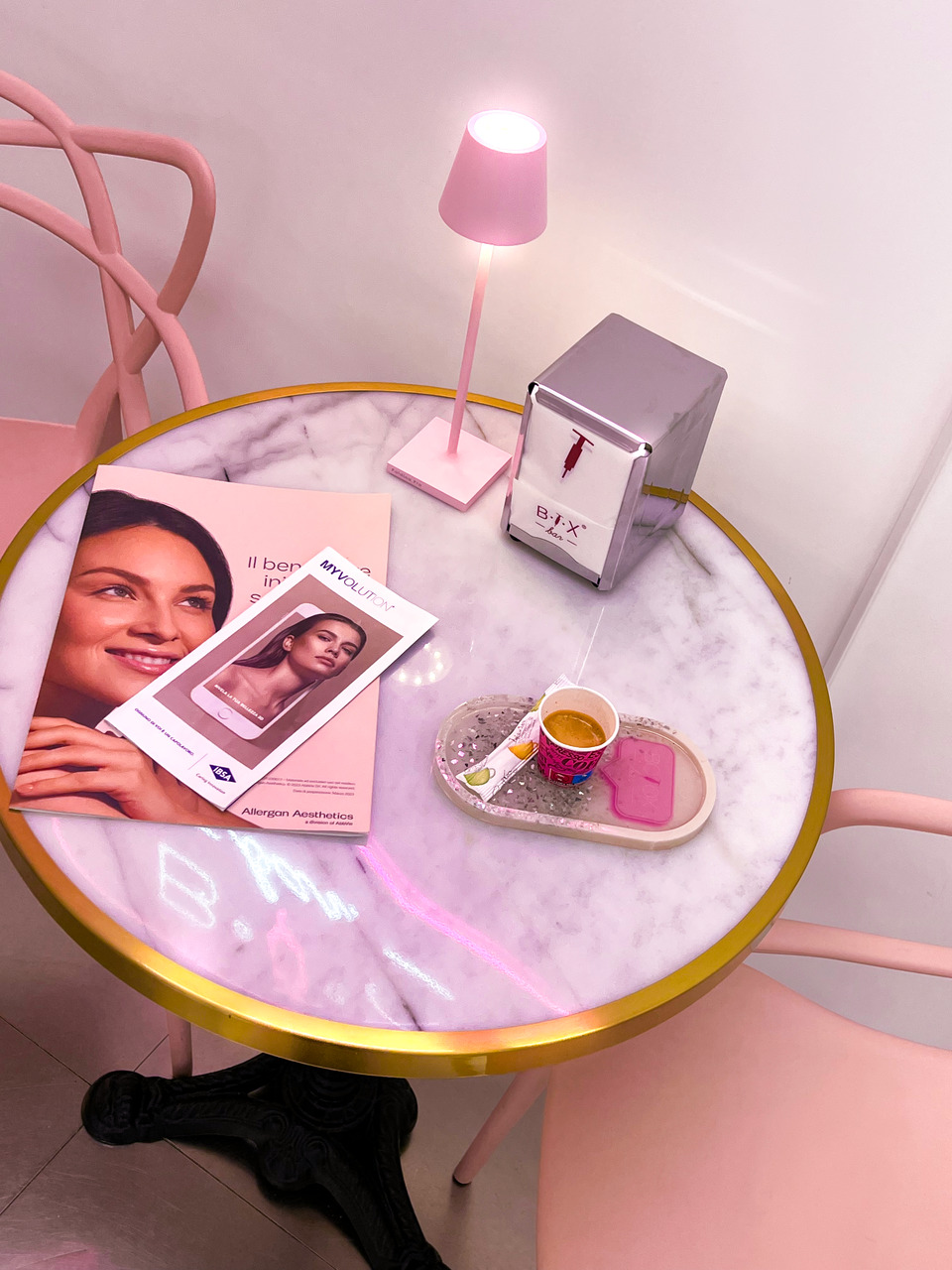 Apre a Milano il primo Botox Bar italiano, l'evento di inaugurazione ...