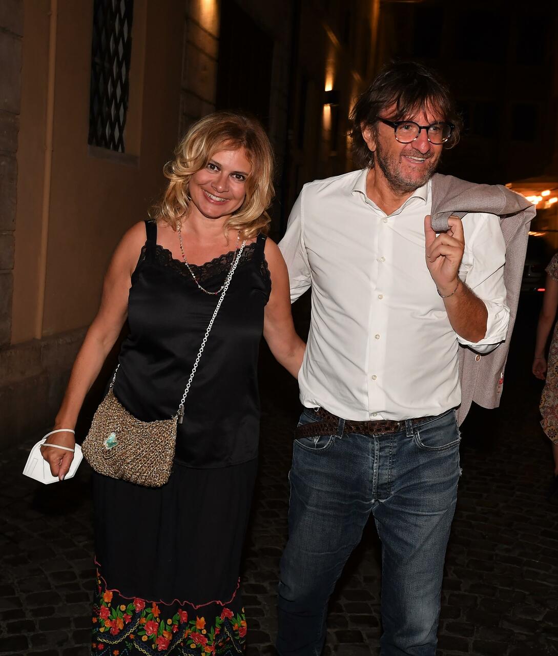 Debora Caprioglio: Una Vida Dedicada al Teatro y Más Allá