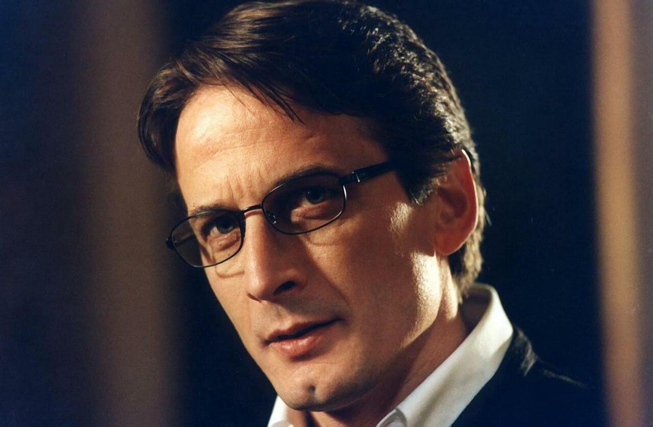 The Life and Career of Cesare Bocci: From Theatre to Television Stardom