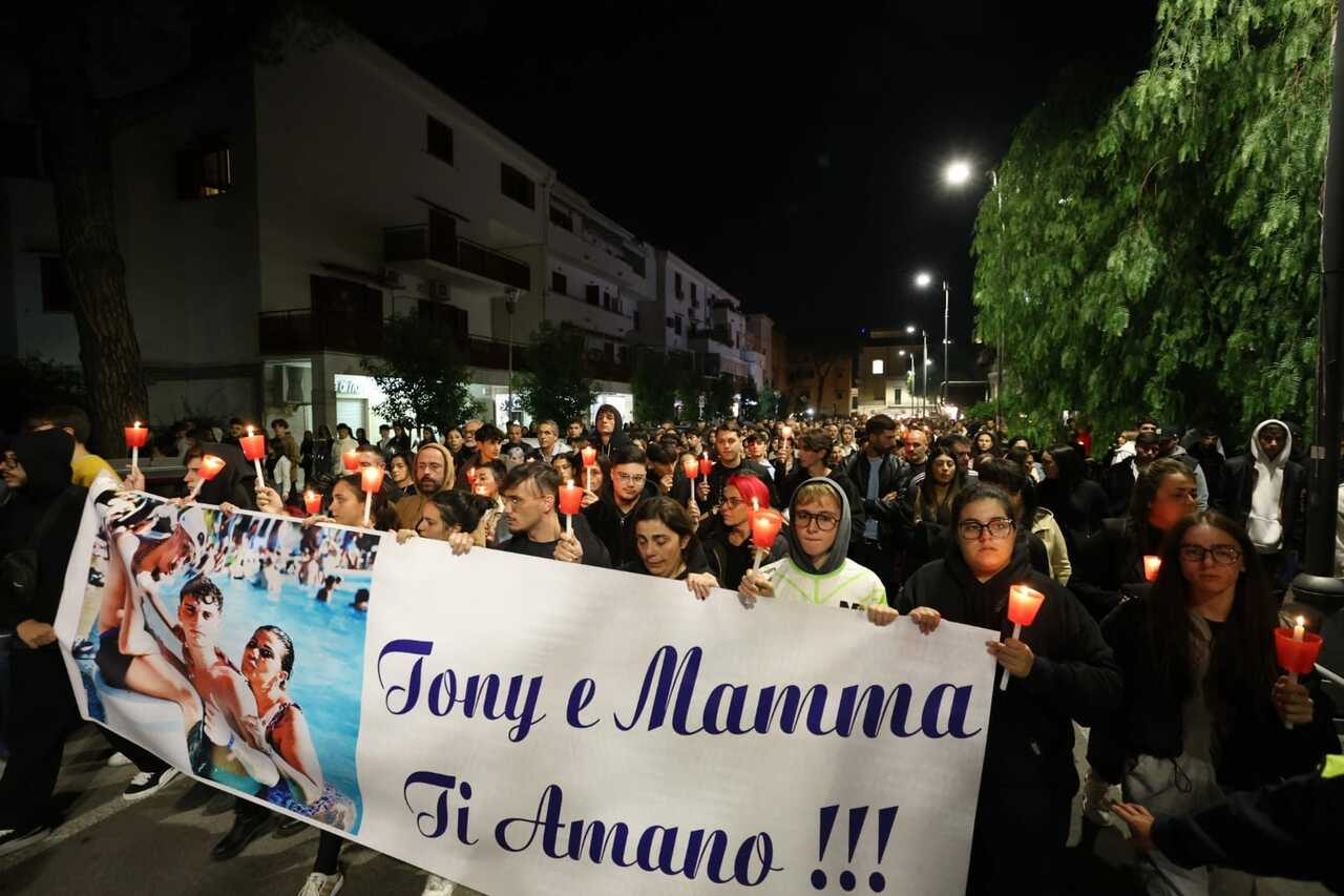 Homenaje y Clamor por Justicia para Santo Romano en San Sebastiano al ...