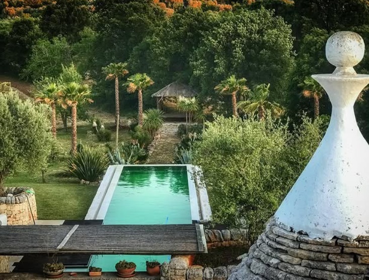 raz-degan-il-trullo-dove-vive-in-puglia-la-piscina-a-sfioro-i