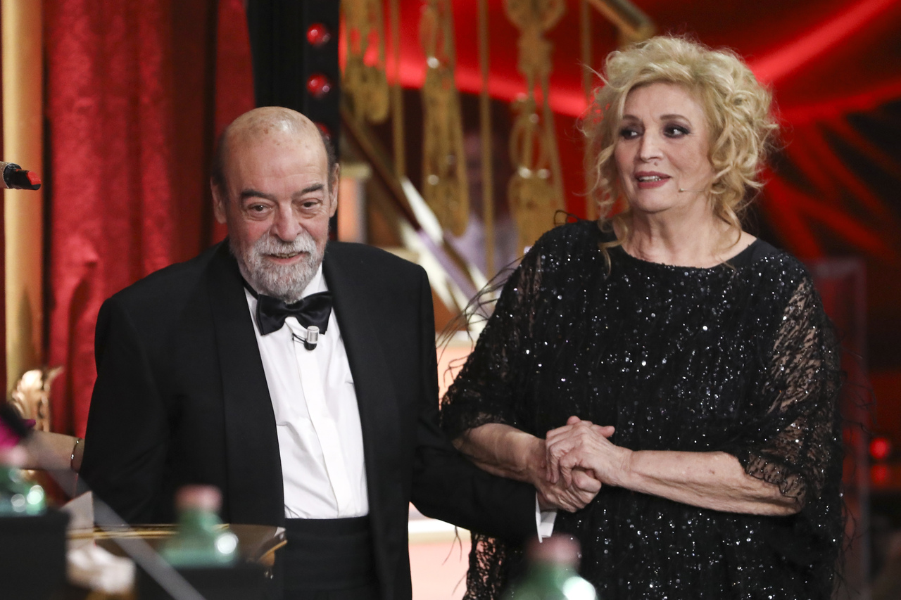 Iva Zanicchi, la caduta dalle scale, le parolacce a Ballando, il dolore ...