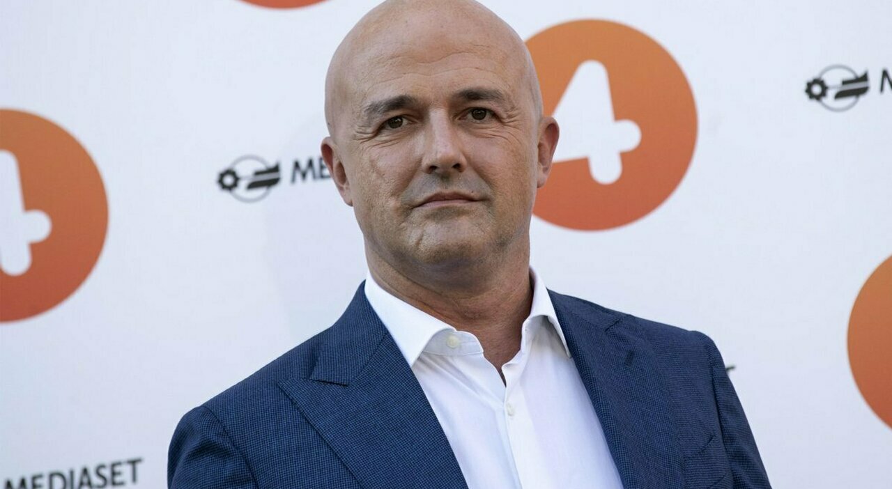 Gianluigi Nuzzi, l'incidente e le cicatrici sul volto, l'amore per la ...
