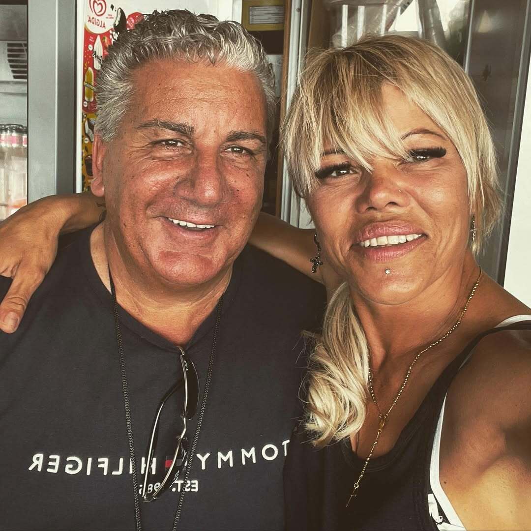 Floriana Secondi, prima e dopo: il Grande Fratello e l'Isola del Famosi ...