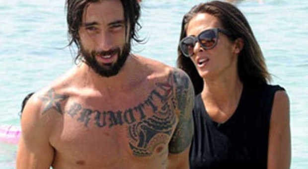 Vittorio Brumotti, le aggressioni, la fidanzata Annachiara, il ragno violino: «Aggredito e ...