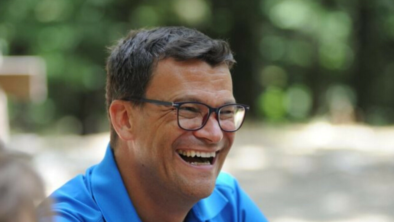 Malore durante la preghiera, don Andrea Albertin si accascia a terra e ...