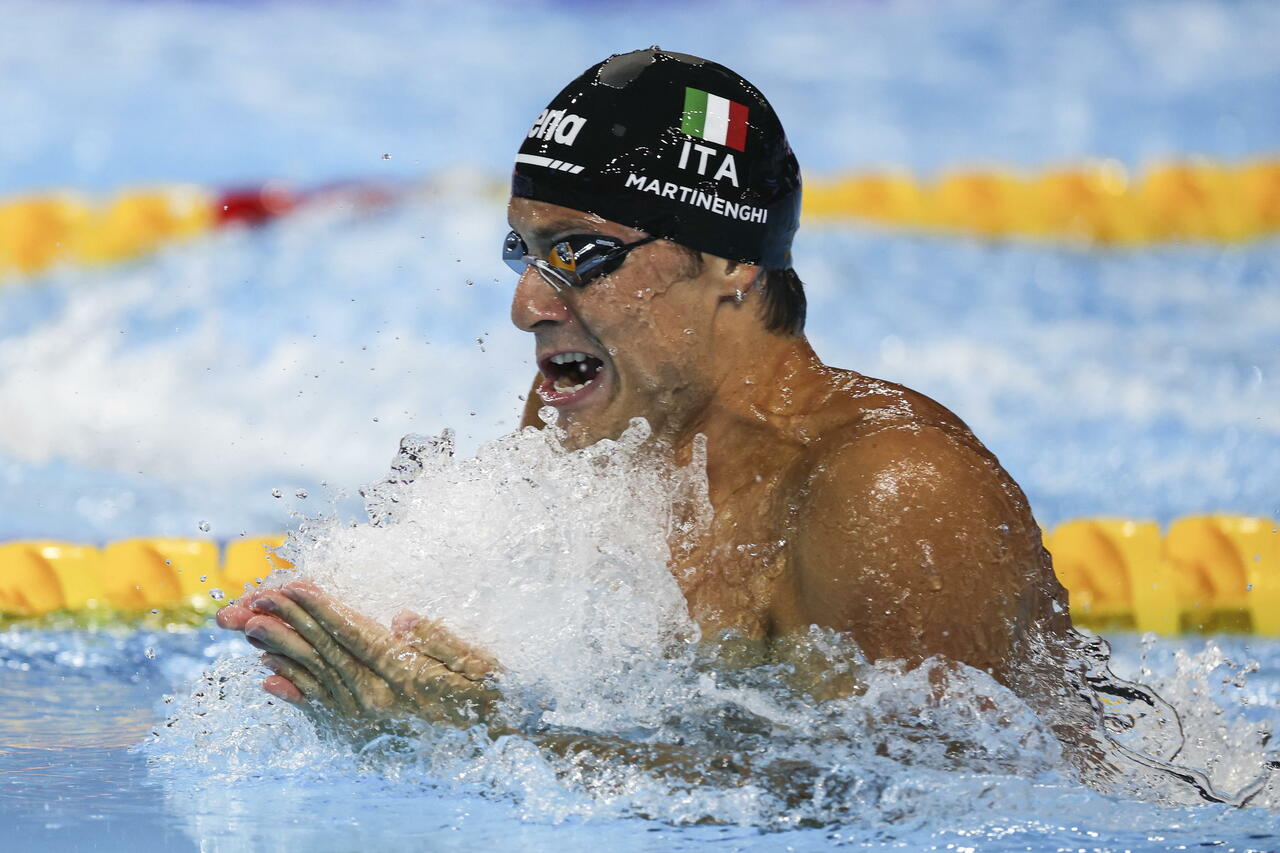 Thomas Ceccon solo bronzo, Nicolò Martinenghi d'argento nei 100 metri ...