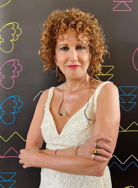 Fiorella Mannoia prima e dopo, la chirurgia estetica, i riccioli rossi, la svolta sexy: «Mi ...