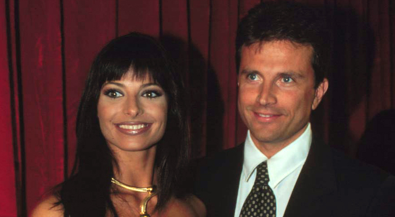 Natalia Estrada compie 53 anni, Mastrota, Berlusconi, l'incidente ...