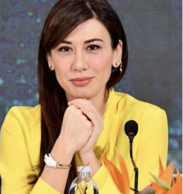 Virginia Raffaele compie 45 anni. L'infanzia al luna park, il (presunto ...