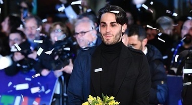 Alberto Urso, la fidanzata segreta, la depressione, la morte della ...