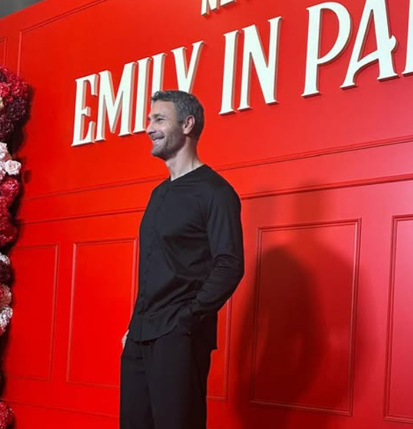 Emily in Paris 5, le pagelle dei look: Lily Collins in Armani (10 ...