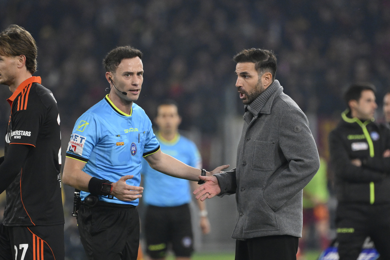Roma-Como, Mancini andava espulso? I colpi proibiti, lo scontro con ...